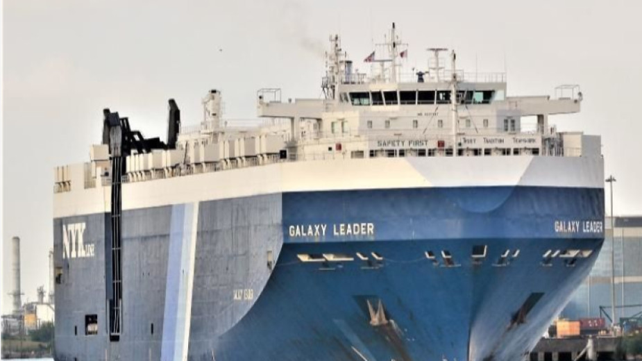 Освободиха екипажа на кораба "Galaxy Leader", където има и българи ...